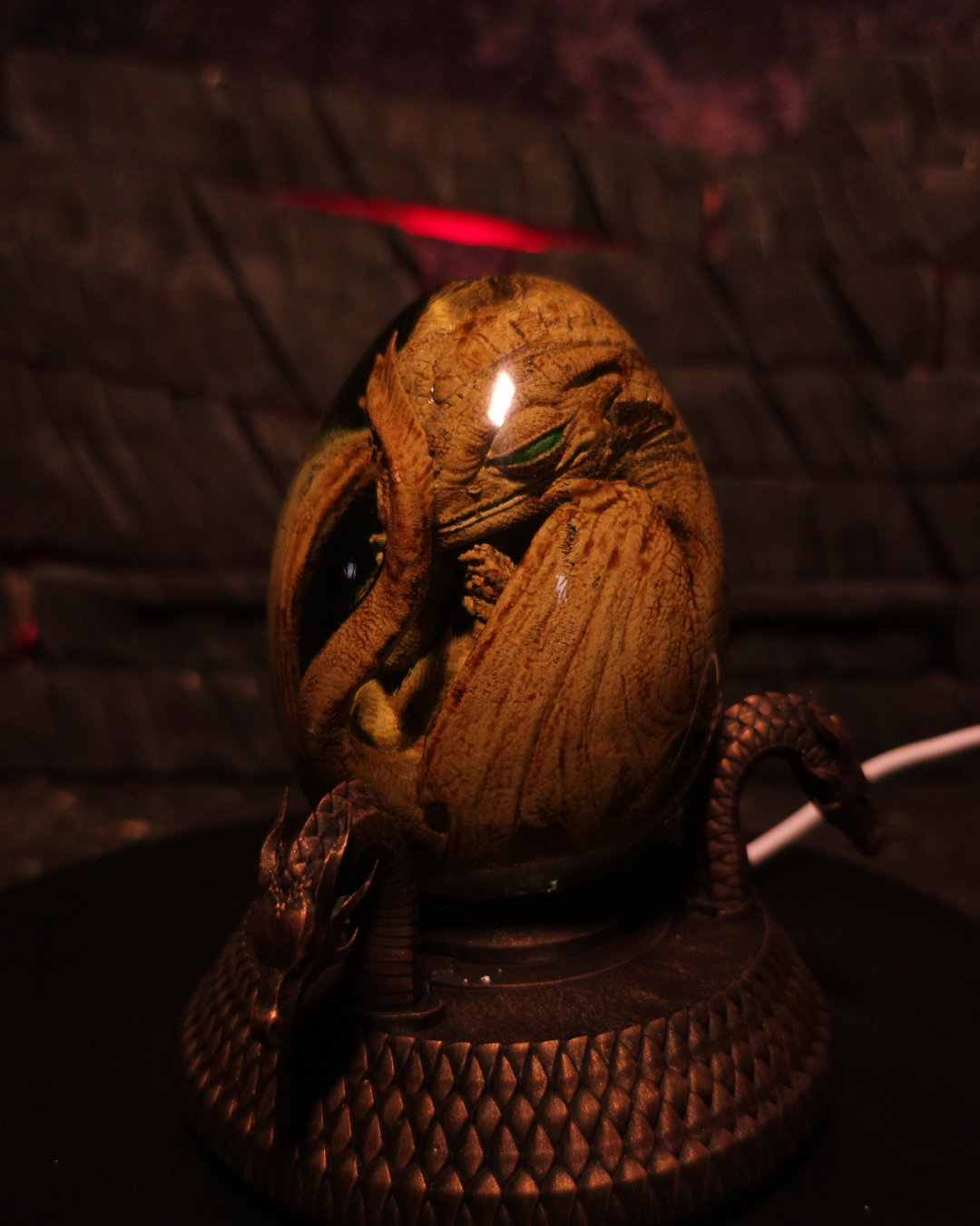 “Golden Mother” - Dragon embryo figurine – Antre du dragon d'airain